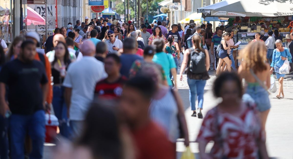 IBGE estima população catarinense em 8 milhões de habitantes em 2024 ...